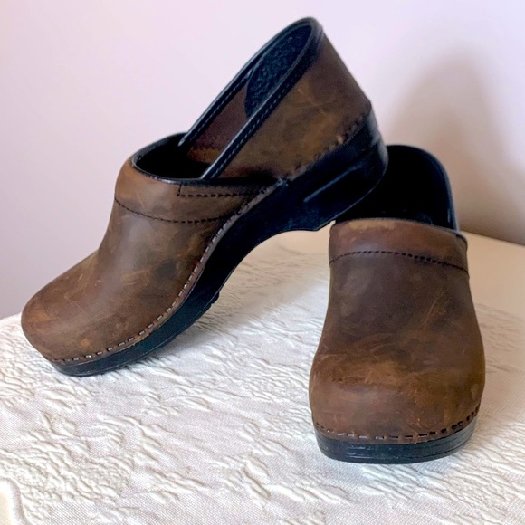 Dansko | Shoes | Dansko 4 Narrow Brown Nubuck Leather Clogs | Poshmark